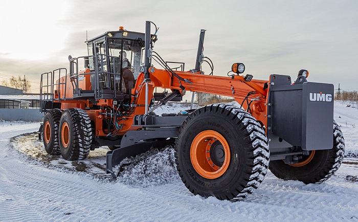 В России разработан самый тяжёлый автогрейдер в истории отечественного ...